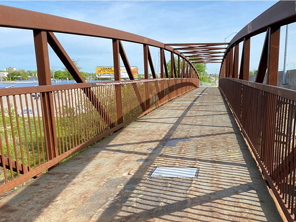 Pedestrian bridge to be removed for rehabilitation | Brantford Expositor