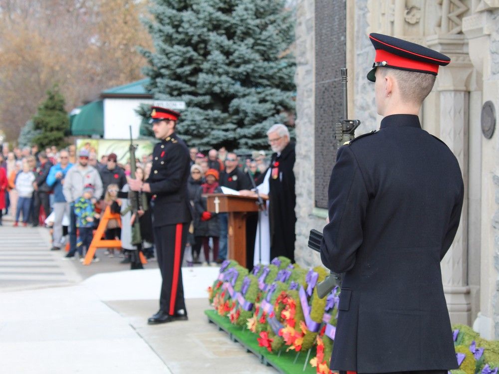 Large crowds gather for Norfolk's Remembrance Day ceremonies | Simcoe ...