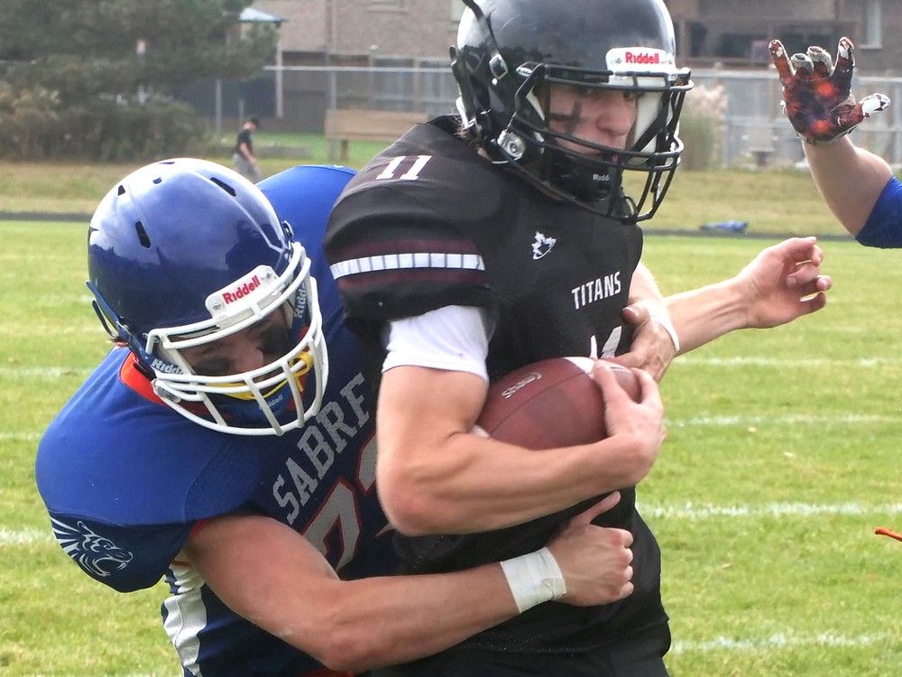 Titans hold on for 22-17 football championship victory | Simcoe Reformer