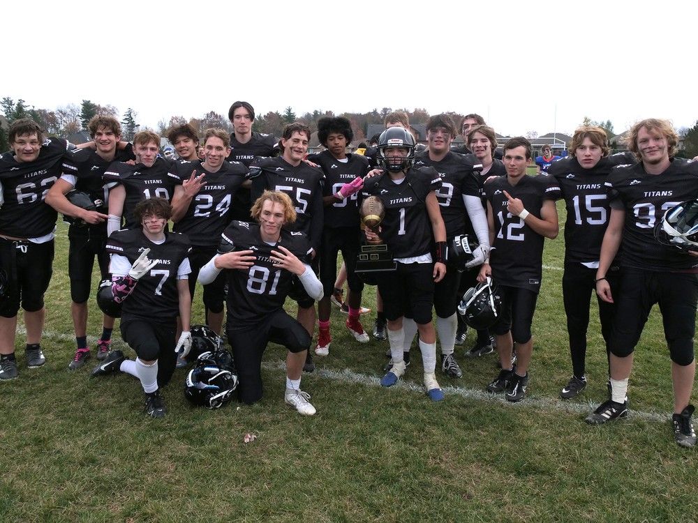 Titans hold on for 22-17 football championship victory | Simcoe Reformer