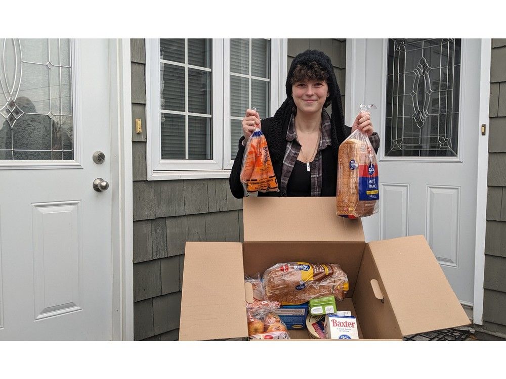 Volunteers deliver hundreds of food boxes | Telegraph-Journal