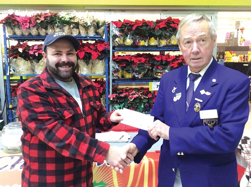 Knight Cruisers make donation to Elks Christmas Hamper | Mid-North Monitor
