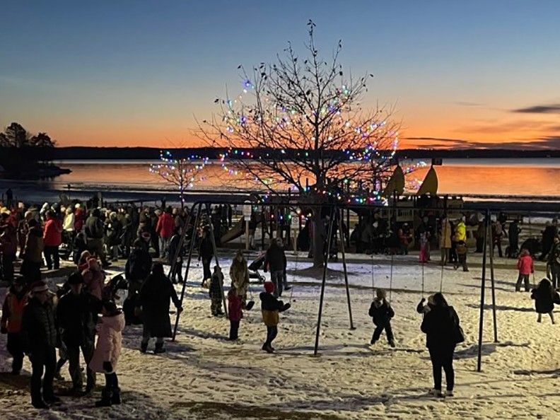 Callander lights up tonight! | North Bay Nugget