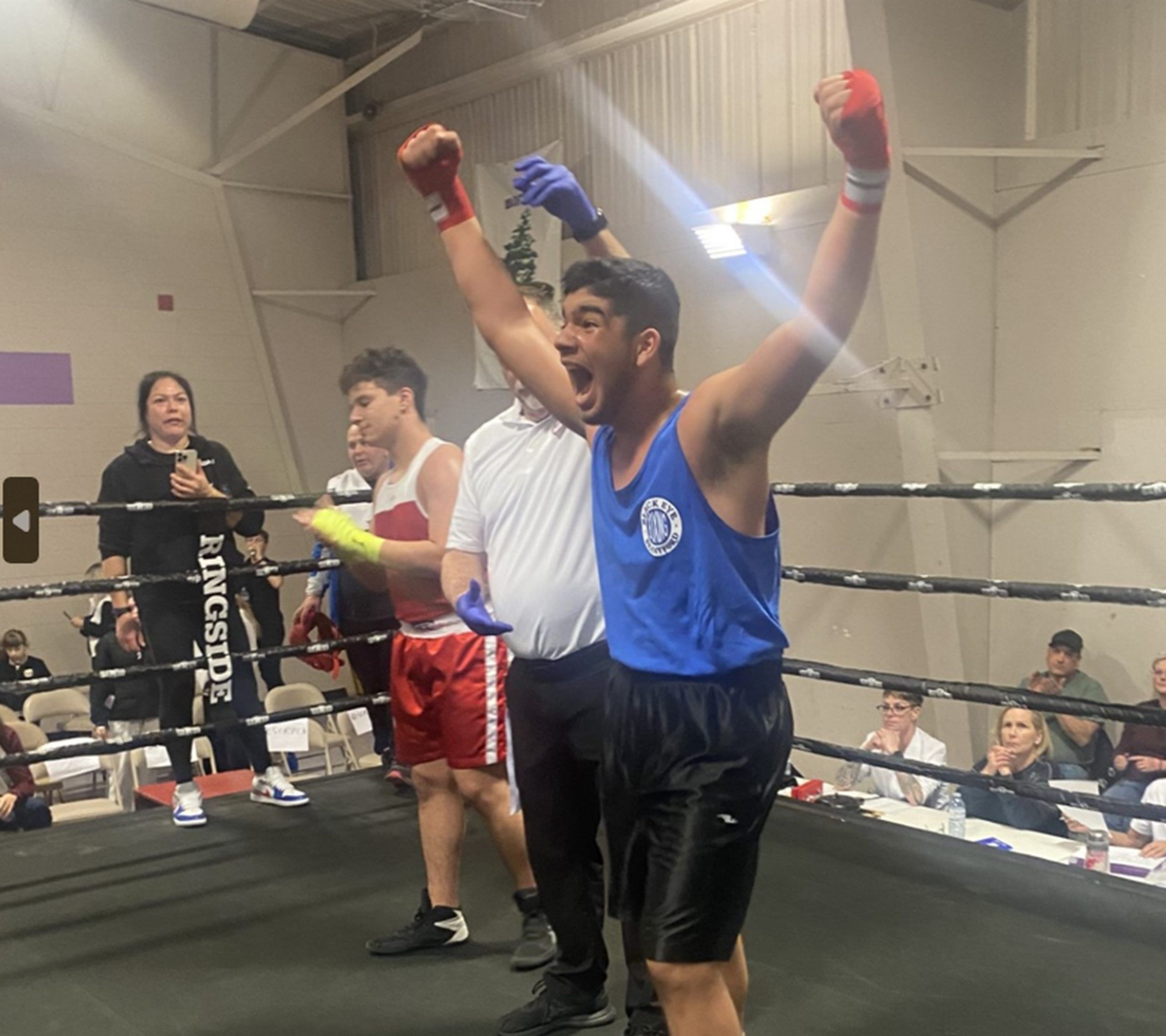 Debut a success for boxer | Brantford Expositor