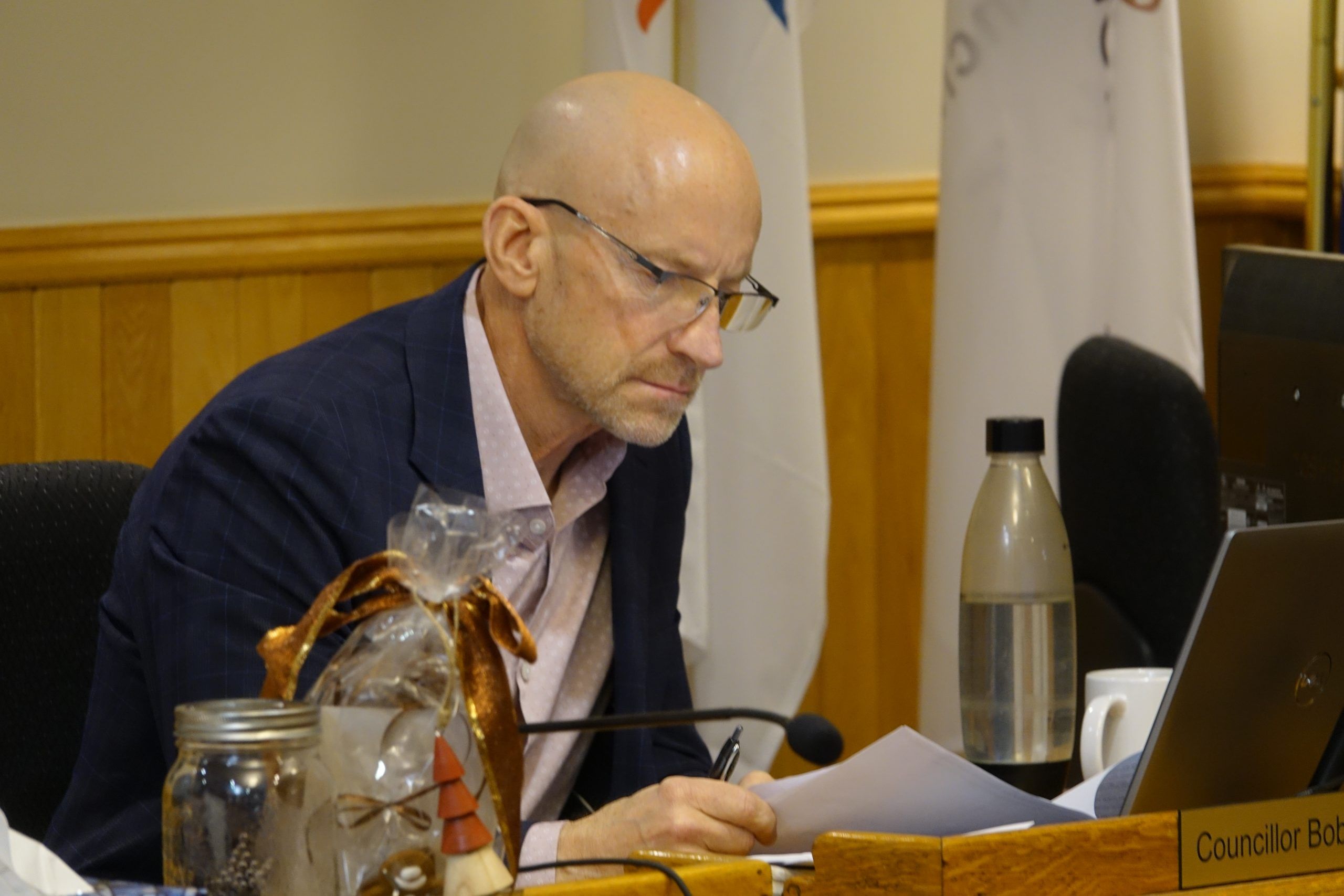 Bernie resurrects idea of bringing back Kenora Police Service, along ...