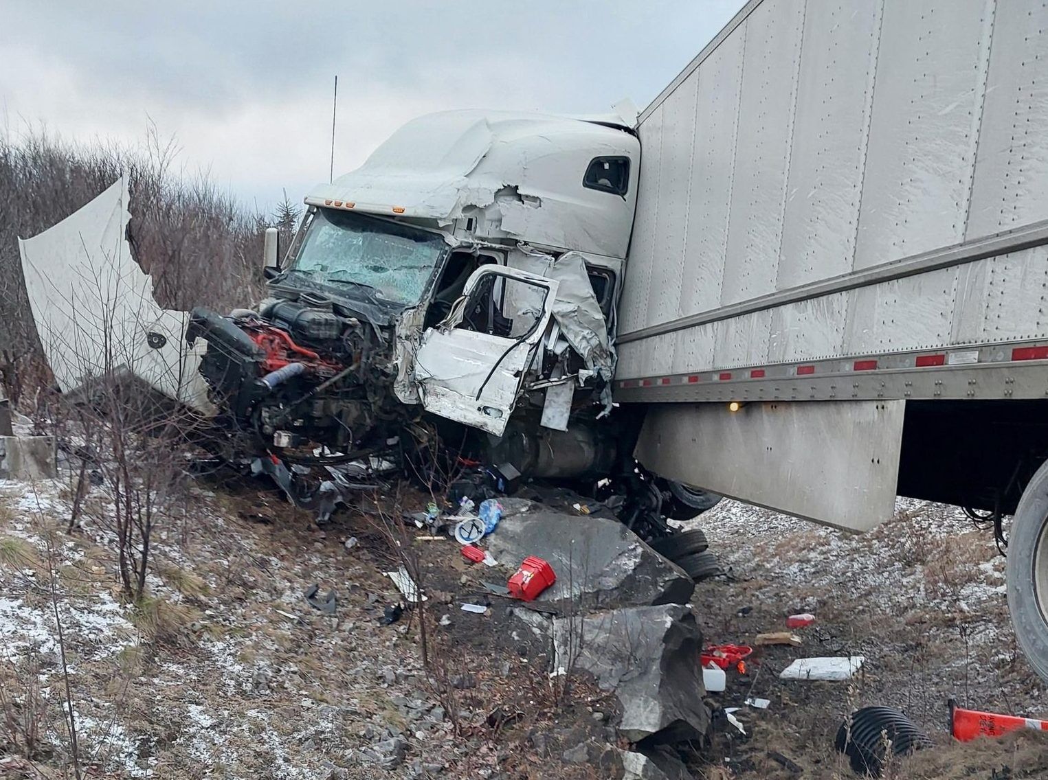 Two tractor trailers collide just north of North Bay | North Bay Nugget