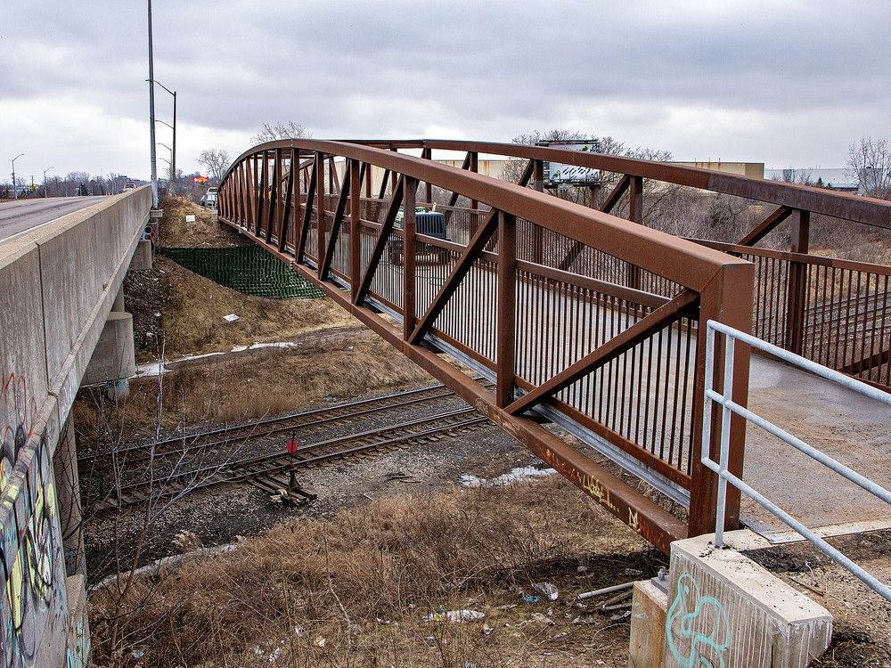 Pedestrian bridge back in place | Brantford Expositor