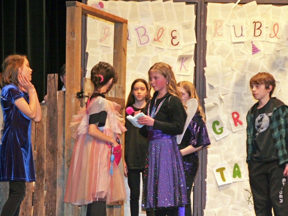 Ordinary Magic Theatre for Young Players on stage at the Livery ...