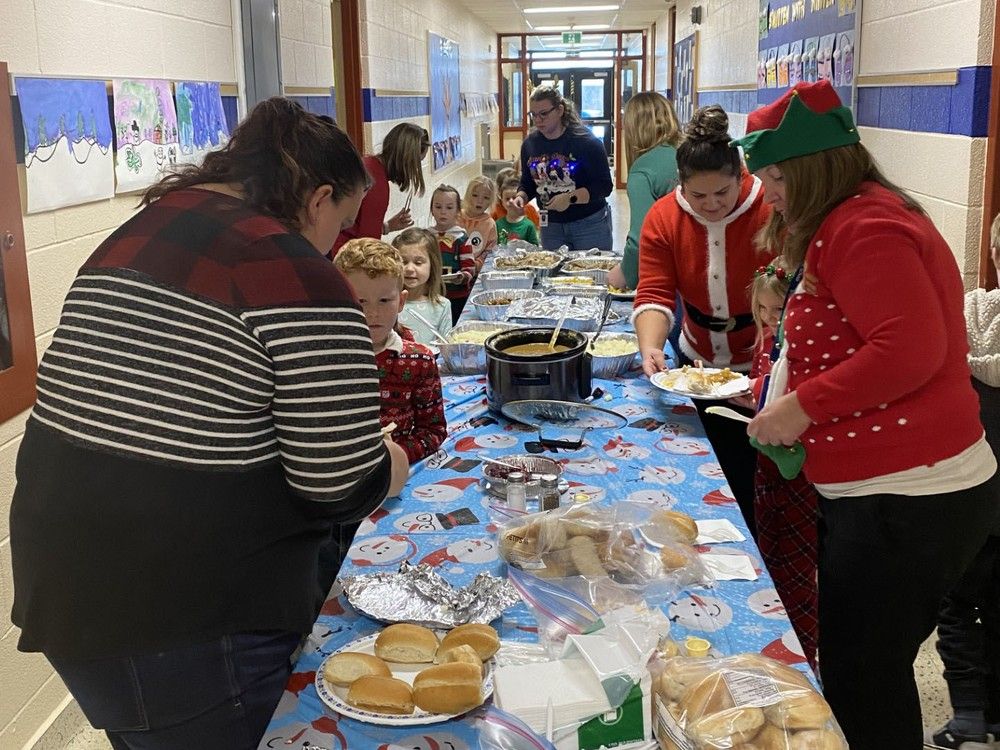 Brookside Public School begins new tradition | Lucknow Sentinel