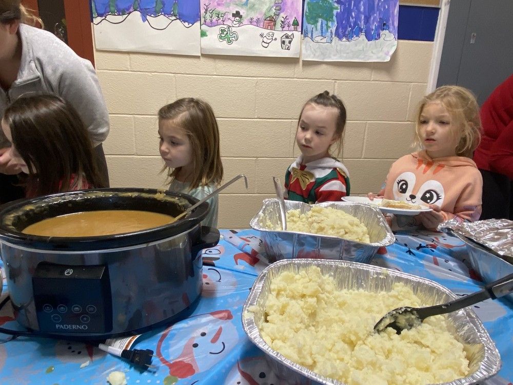 Brookside Public School begins new tradition | Lucknow Sentinel