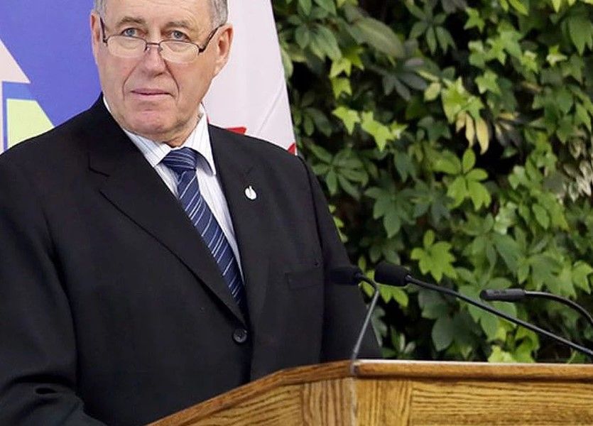 Region mourns loss of popular veteran politician Daryl Kramp ...