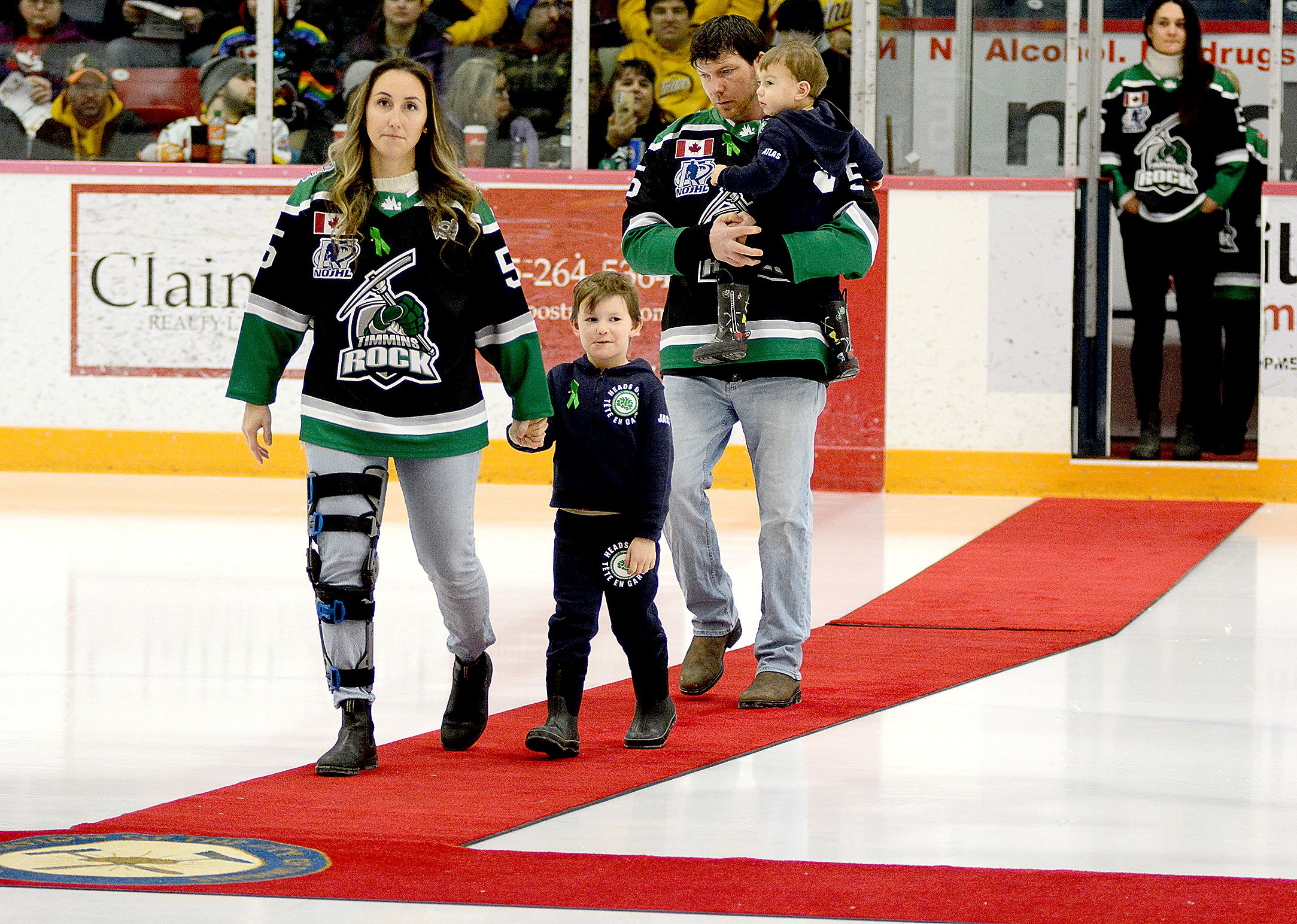 GALLERY: Big win over division rival snaps losing streak | The Daily Press