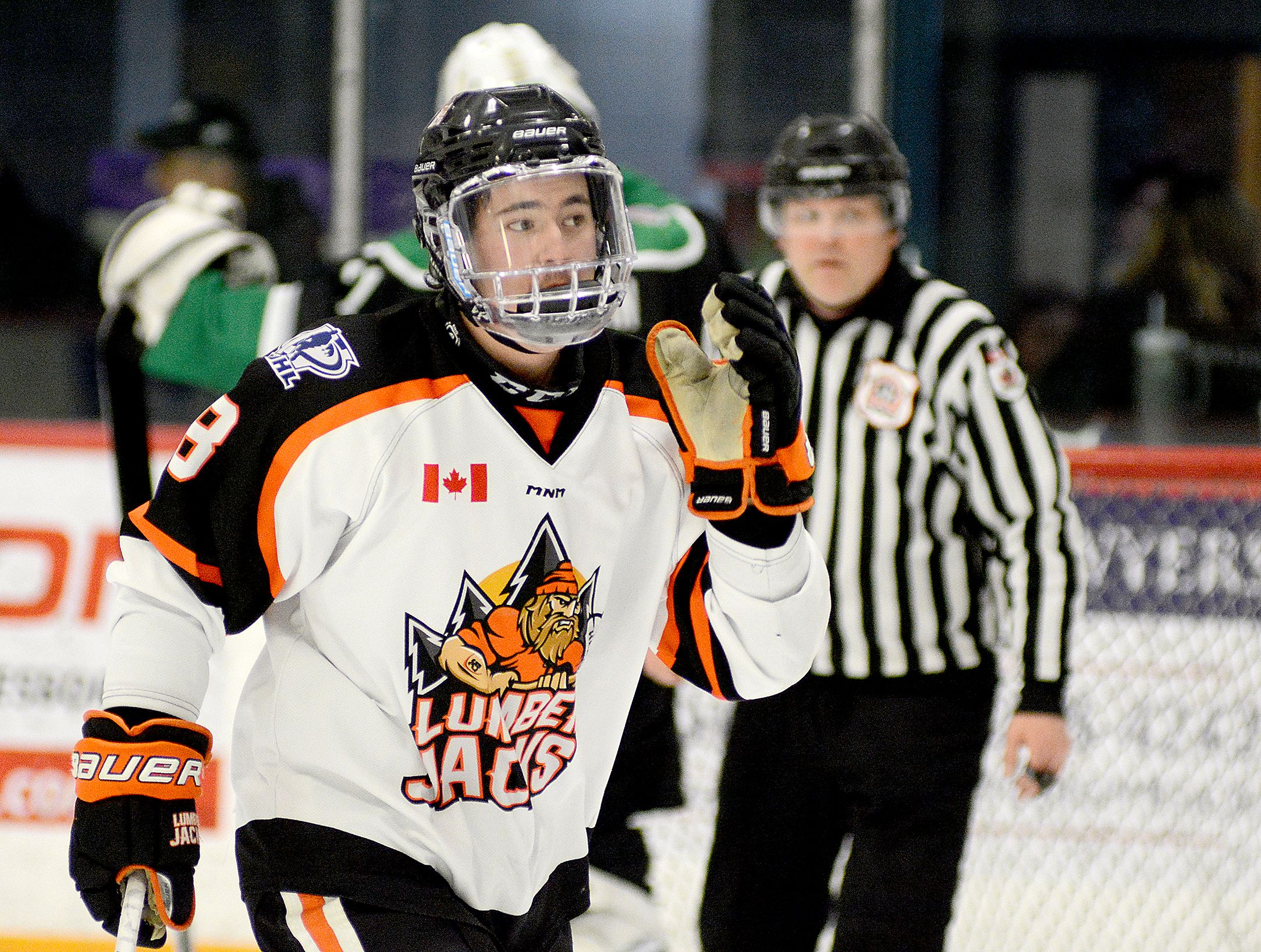 GALLERY: Big win over division rival snaps losing streak | The Daily Press