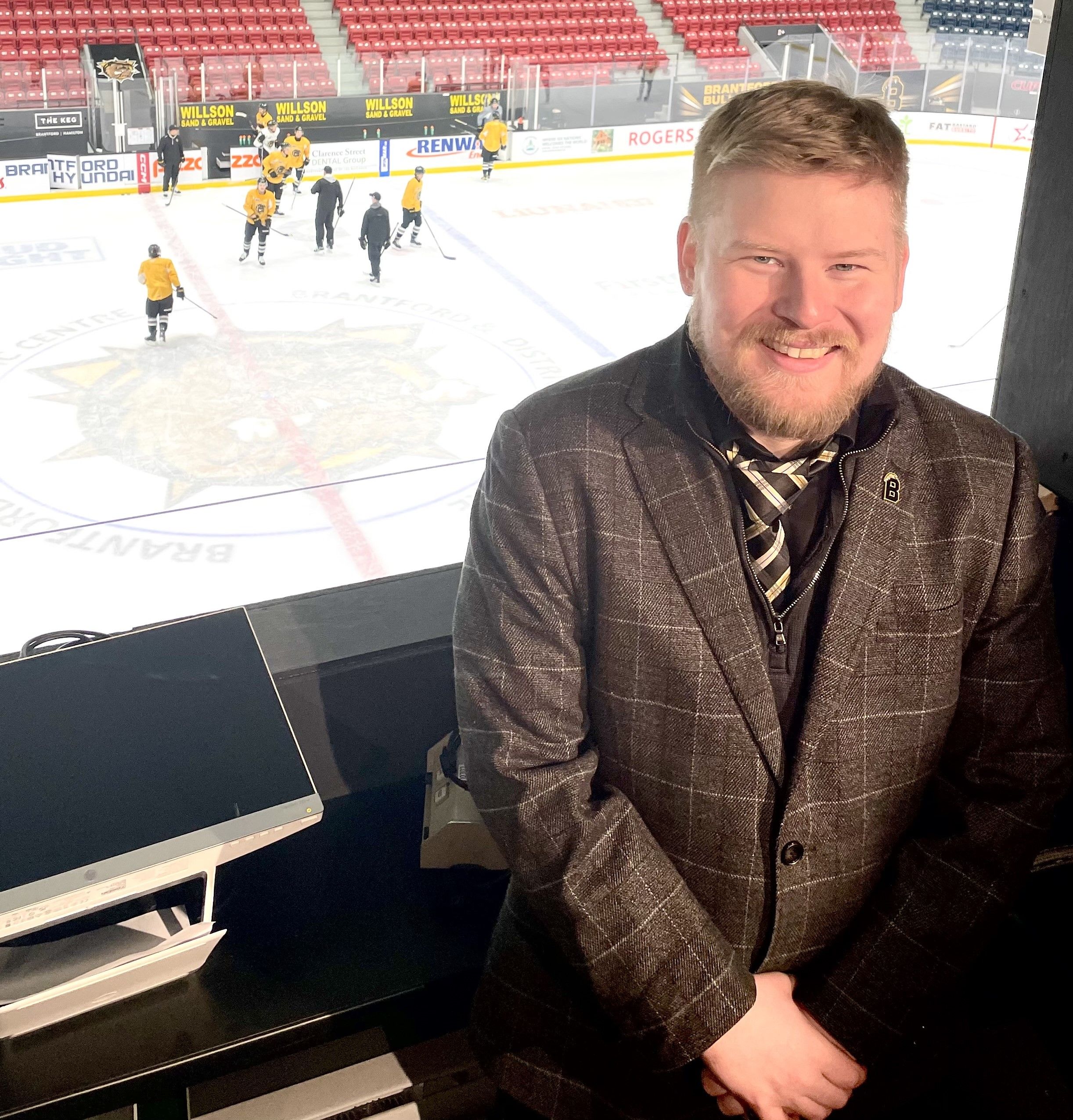 Voice of the Bulldogs loves his job | Brantford Expositor