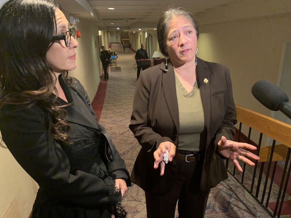 Province looks to strike portions of big Indigenous title claim ...