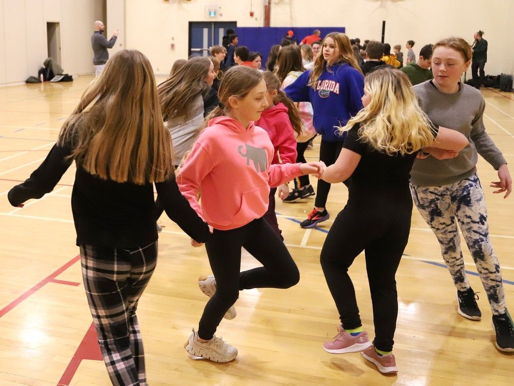 Gallery: Students take part in a traditional square dance workshop ...