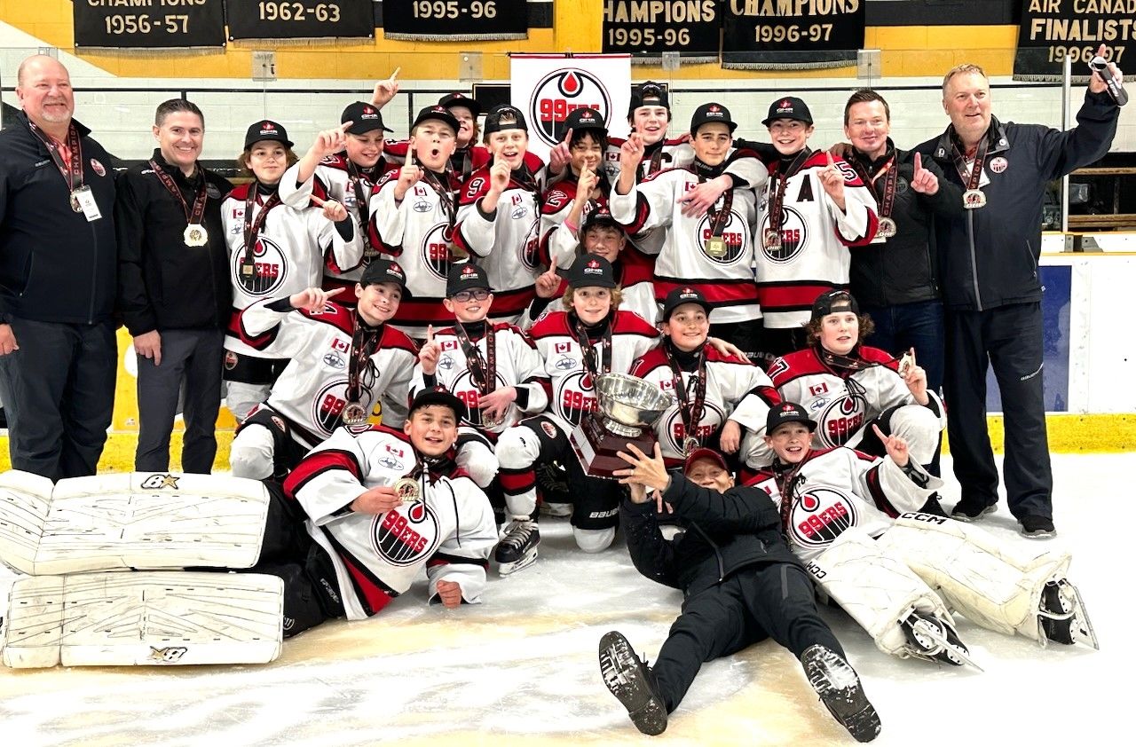 99ers hockey team makes history | Brantford Expositor