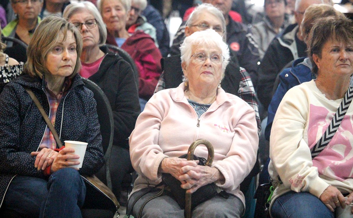 Brainstorming for the Y: GALLERY | Sault Star