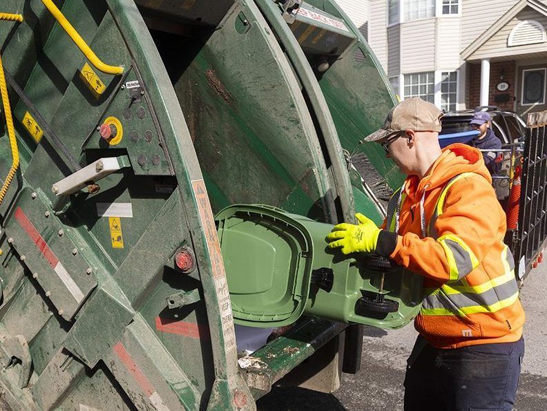 Three months in, London green-bin use running about 55 per cent | The ...