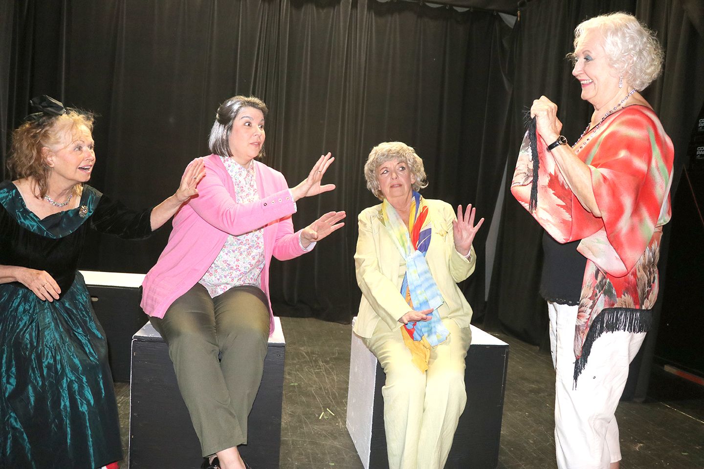 Playwright gives women roles | Sault Star