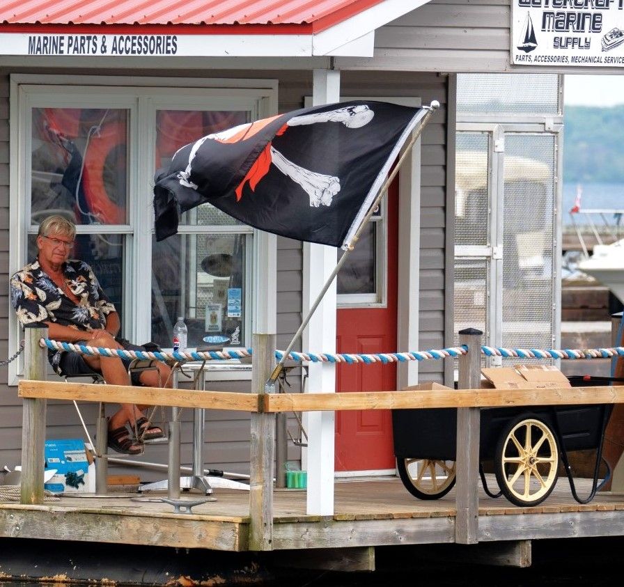 Floating marine store services QW boaters | Belleville Intelligencer