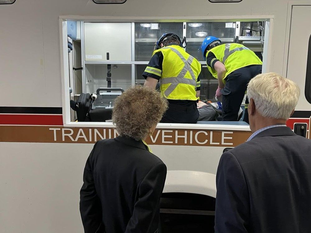 Kaneb Foundation Paramedic Simulation Centre opens at SLC Cornwall ...