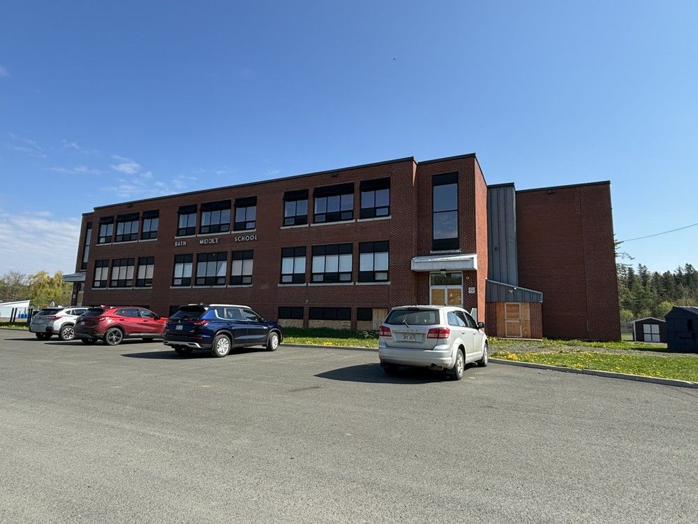 Former middle school in Bath, NB to be demolished | Telegraph-Journal