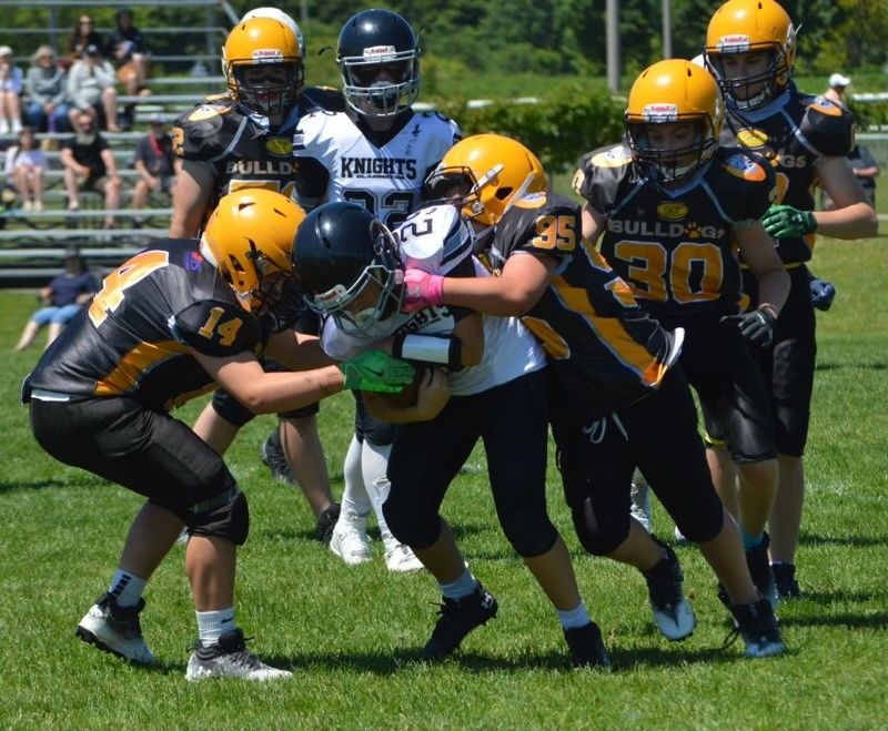 North Bay's bantam football team secures win against Clarington | North ...