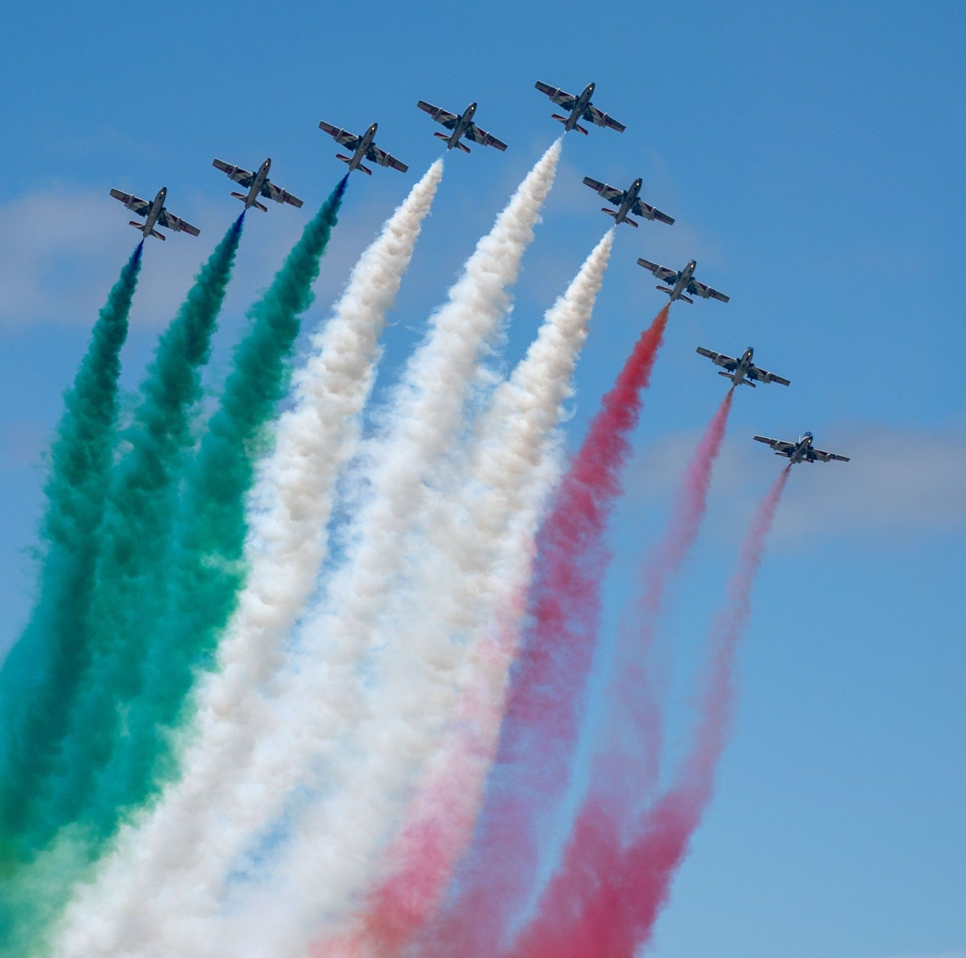 Weather break allows for dazzling Quinte air show performances ...