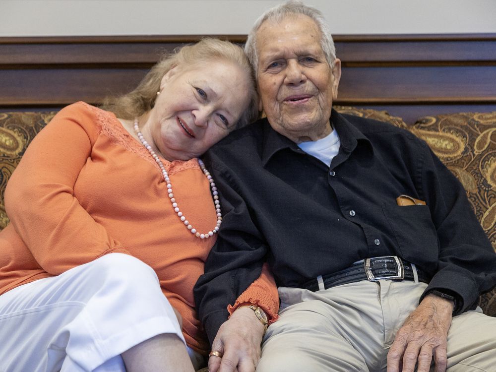Retirement home lovebirds, ages 95 and 84, set to wed: 'Very happy ...