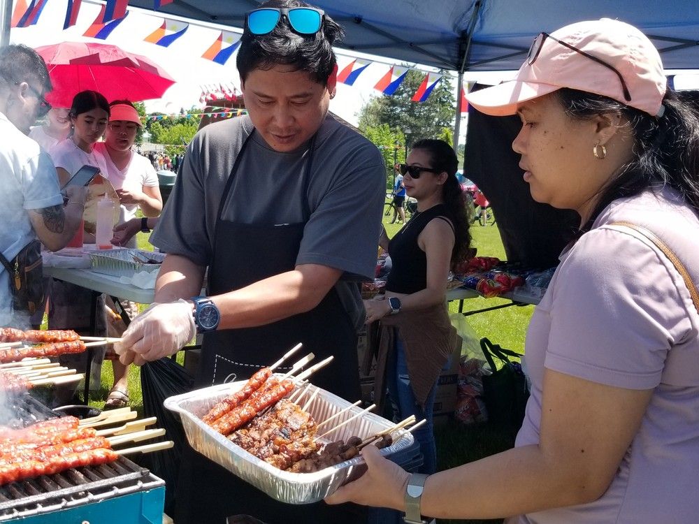 Hundreds celebrate at Fiesta Filipino in Cornwall | Cornwall Standard ...