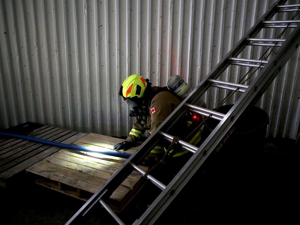 Firefighters train to survive worst-case scenarios in Kingston | The ...