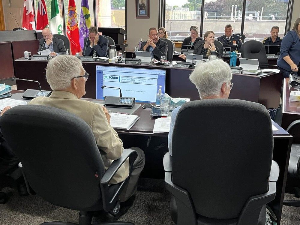 Cornwall council briefs: Rules for taxis | Cornwall Standard-Freeholder