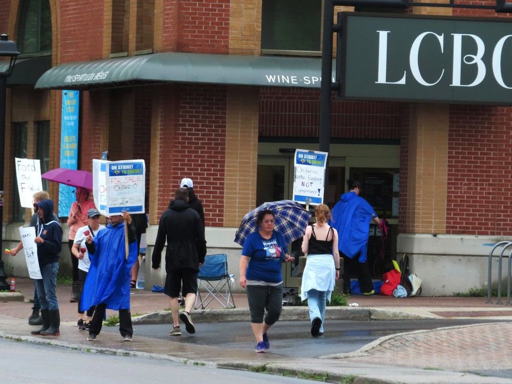 LCBO stores open for business again as strike ends | The Kingston Whig ...