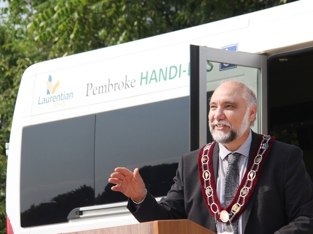 Pembroke Laurentian Valley Handi-Bus receives new van thanks to grant ...