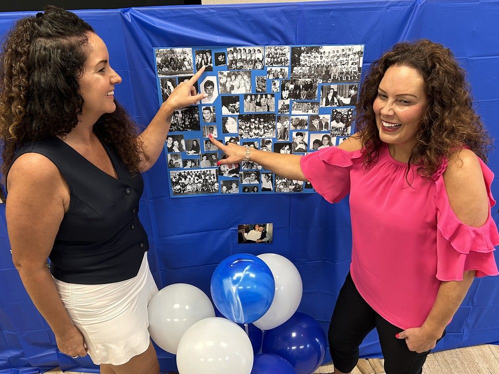 Dozens of former SCS students return look back 30 years | Simcoe Reformer