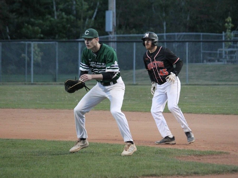 Islanders put Mets on their heels in senior baseball final | Telegraph ...