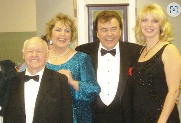 Belleville mourns loss of singer Wally Williamson | Belleville ...