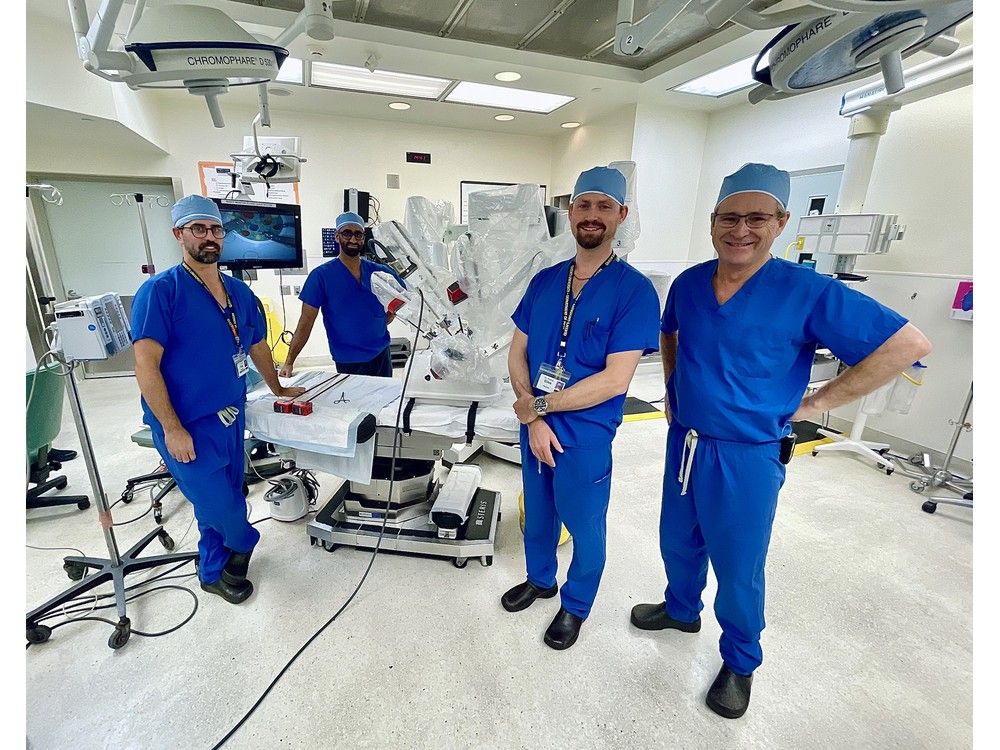 Surgical robot improving outcomes for Kingston patients | The Kingston ...