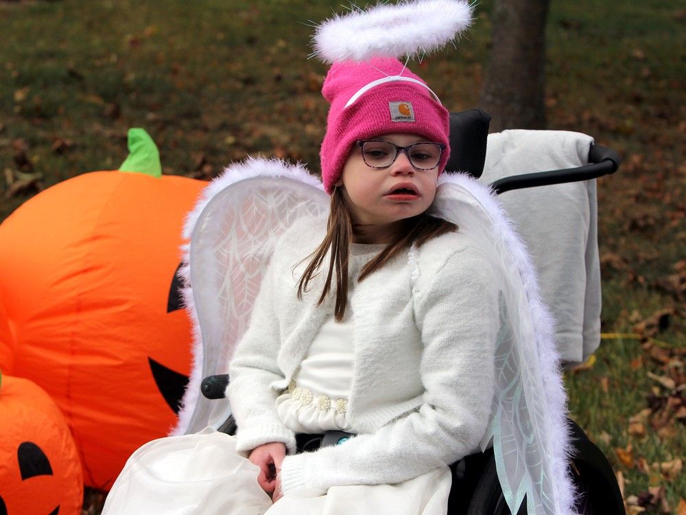STREET TREAT: Neighbourhood hosts inclusive Halloween event | The ...