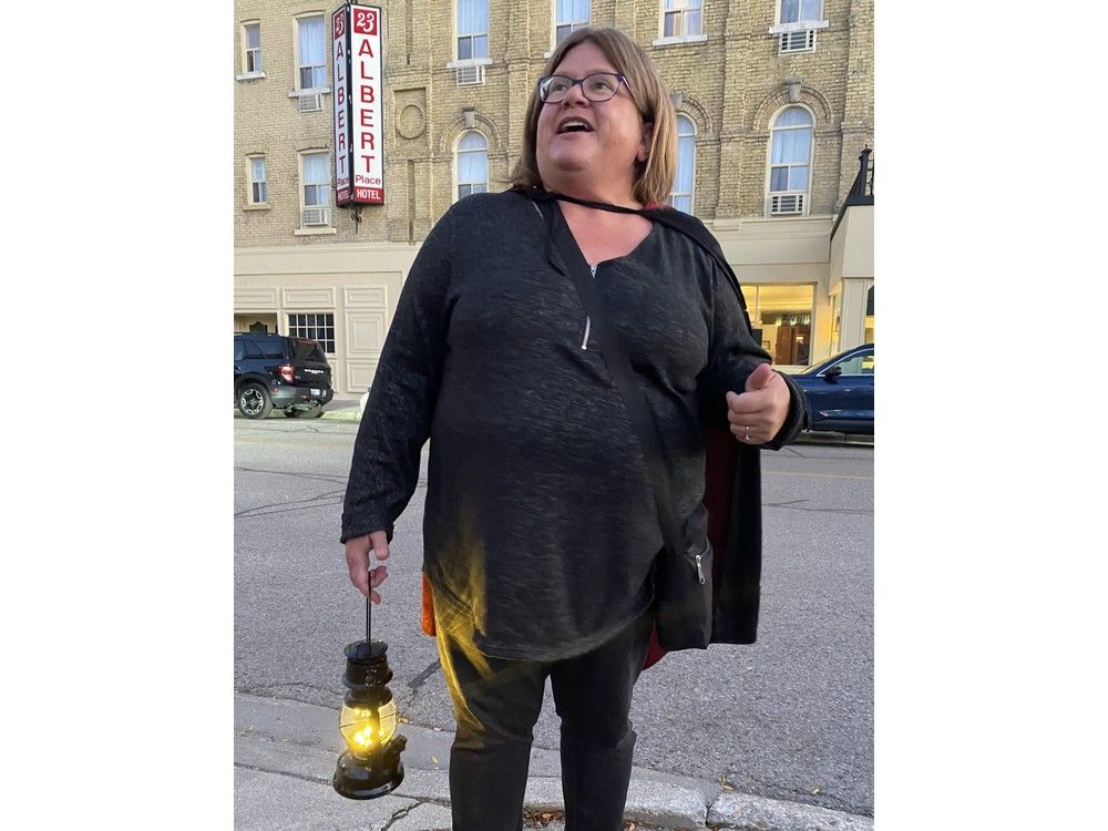 Ghost walk shines a light on Stratford's spooky history | Tillsonburg News