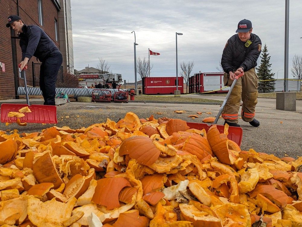 Pumpkin drop back for third year | Sherwood Park News