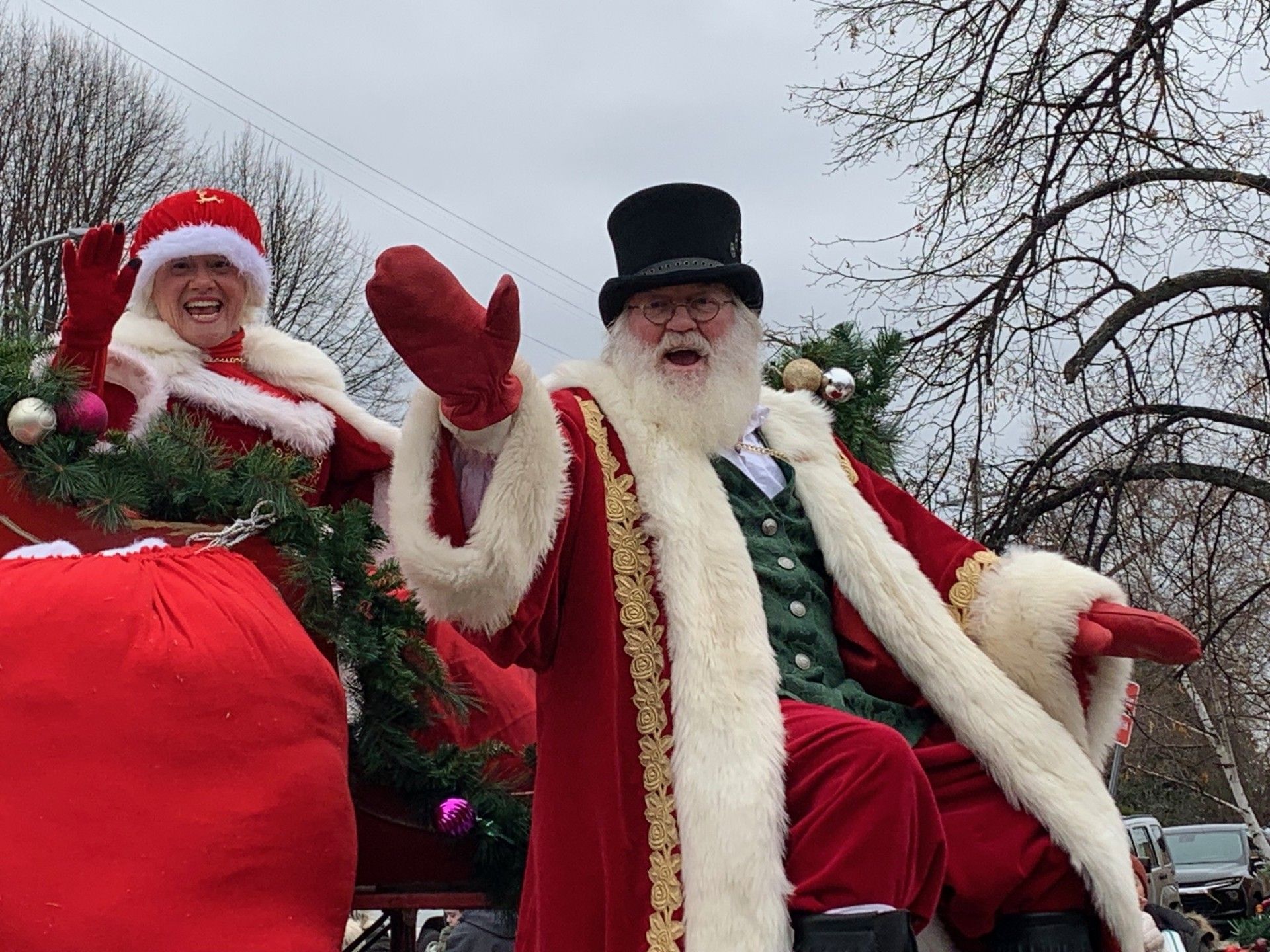 Santa arrives in North Bay | North Bay Nugget