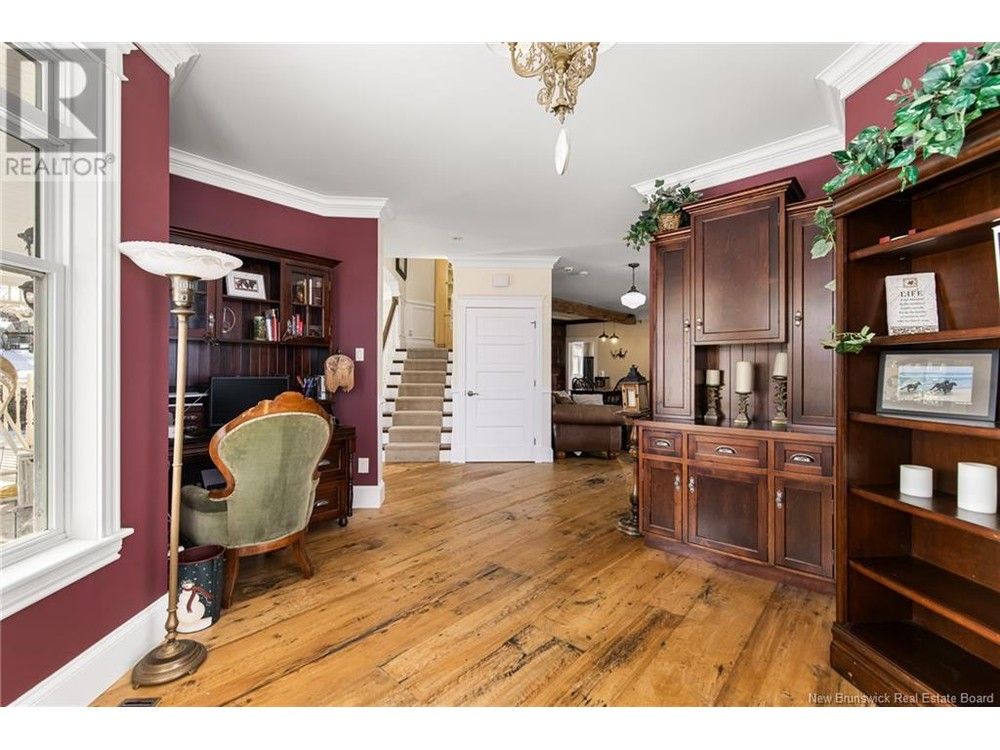 Dream Home: Victorian-style home with horse barn and riding ring ...