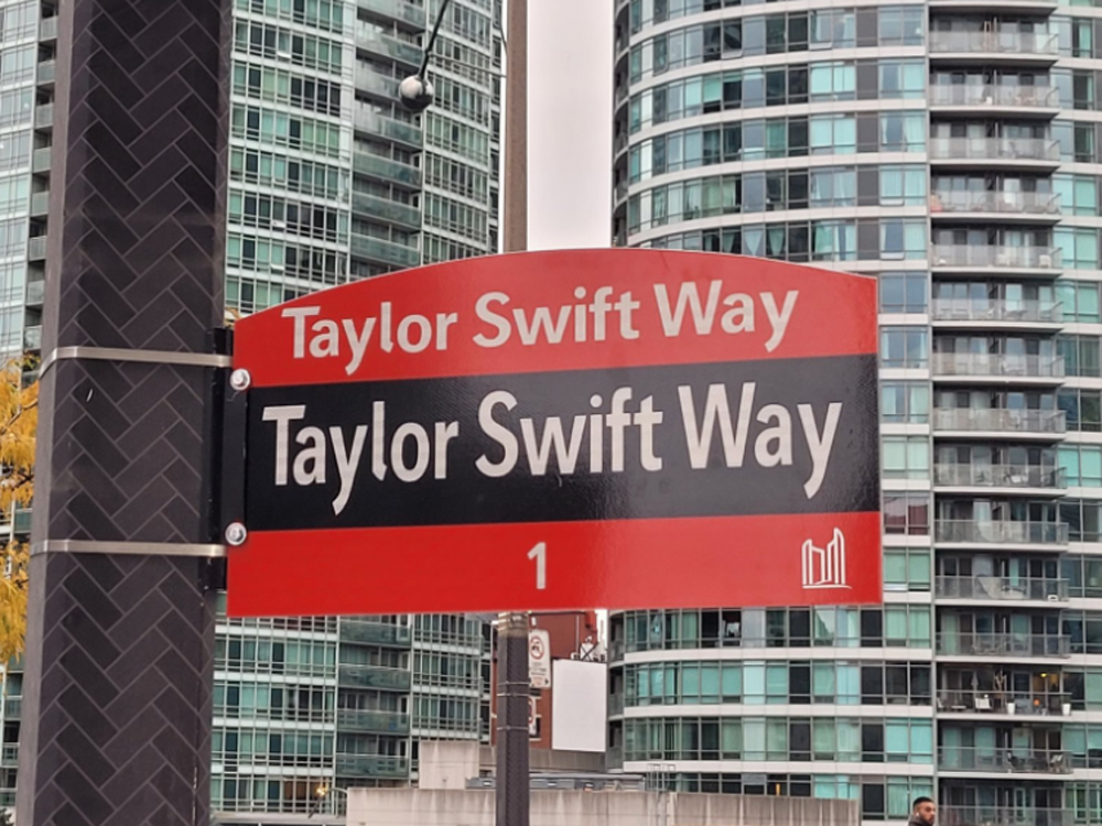 ‘TAYLOR SWIFT WAY’: Street sign tribute unveiled ahead of six sold-out ...
