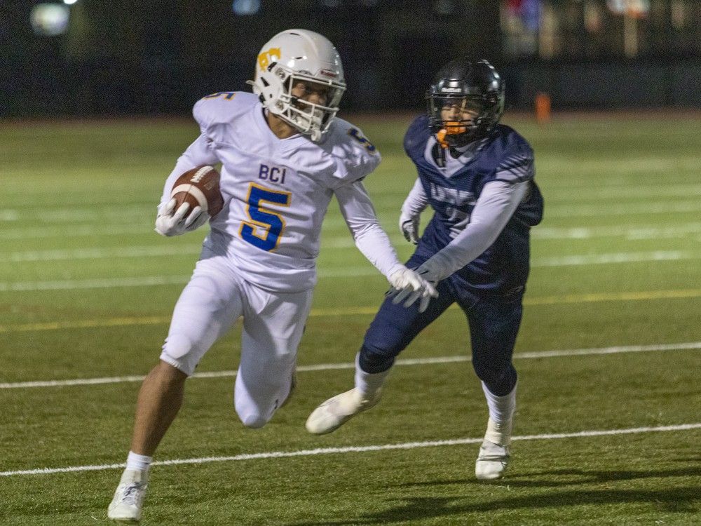 Eagles to face Mustangs in AABHN senior football final | Brantford ...