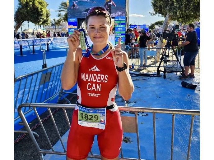 Stratford triathlete Lauren Manders competes at triathlon worlds | The ...