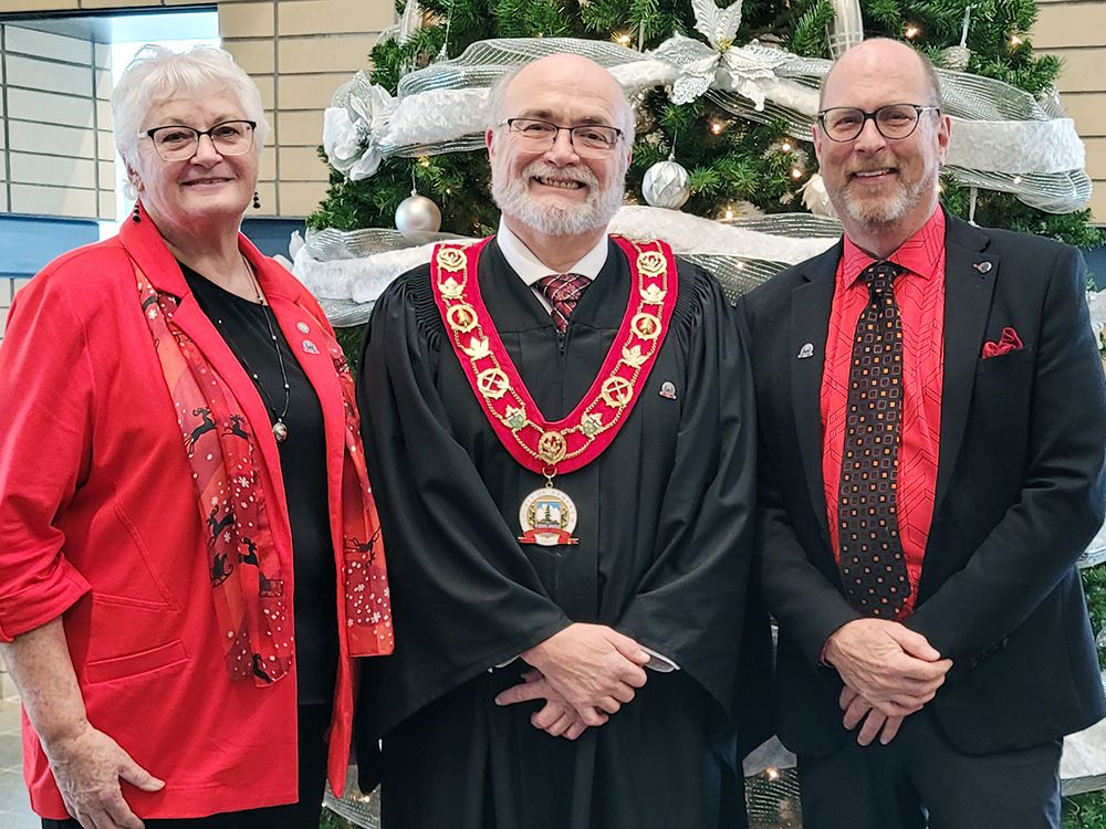 Renfrew Reeve Peter Emon re-elected as warden of County of Renfrew ...