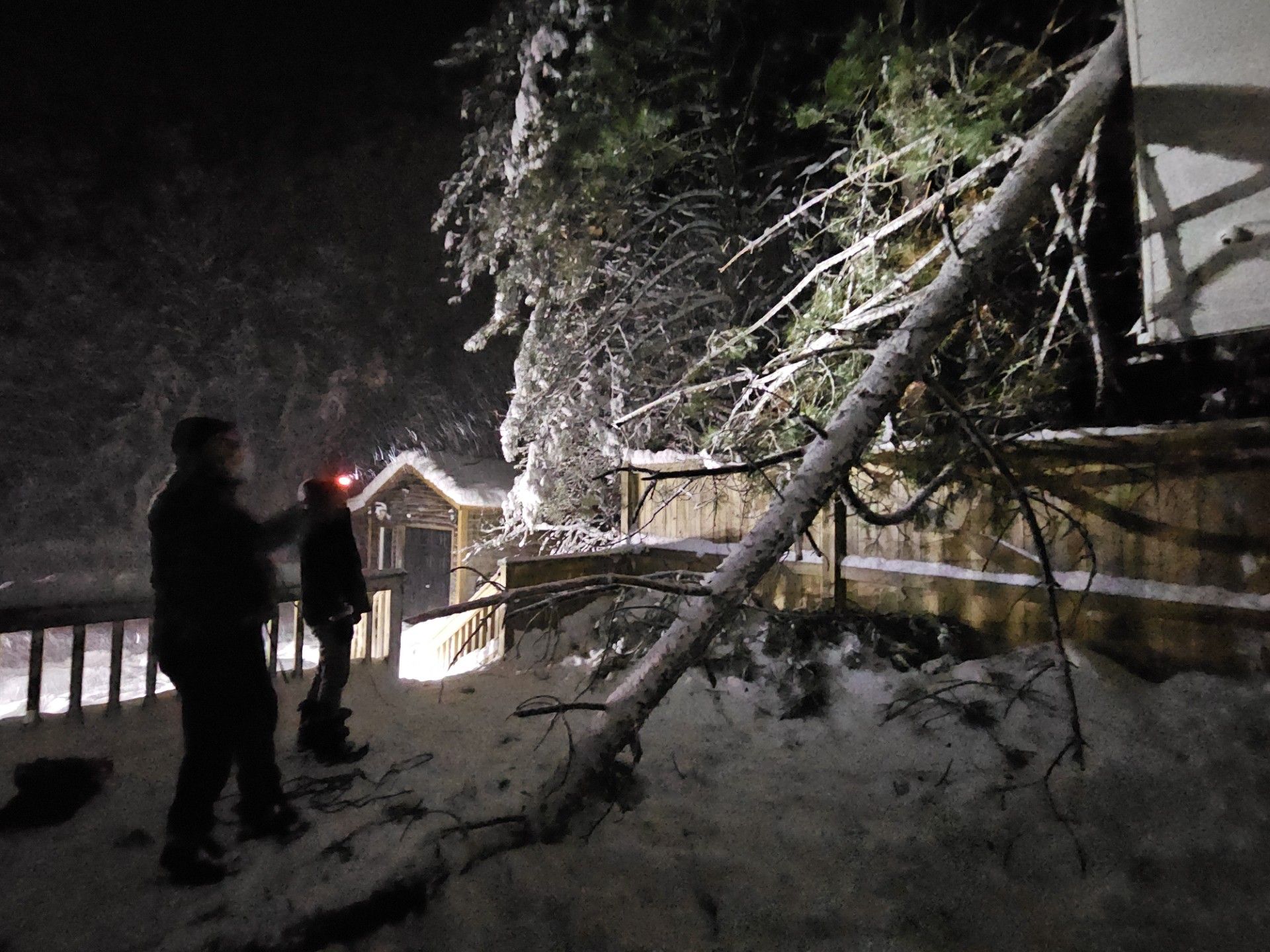 Neighbours' help surviving snowmageddon was heart-warming | Sault Star