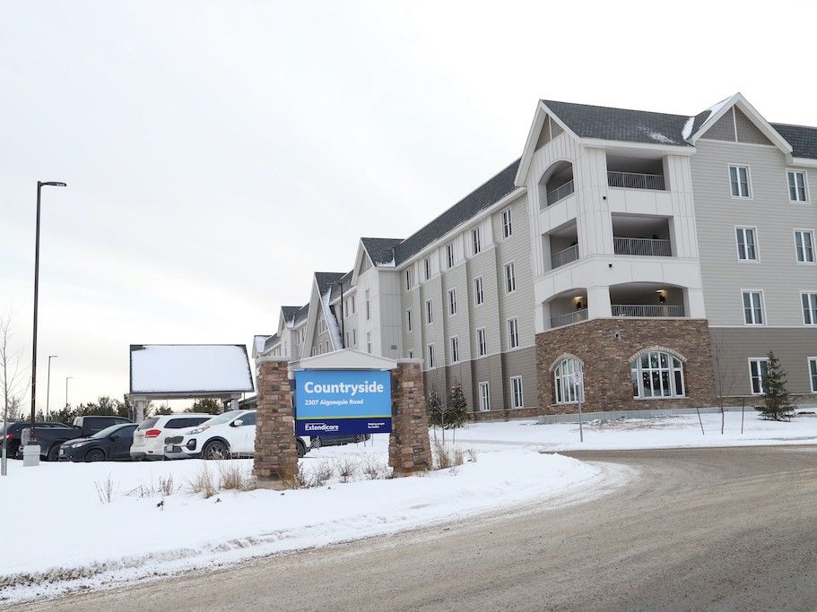 Families of Extendicare Countryside express their frustrations ...